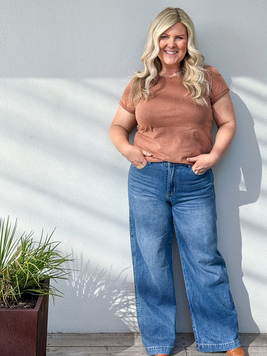 August Tee - Tan – Evergreen Clothing